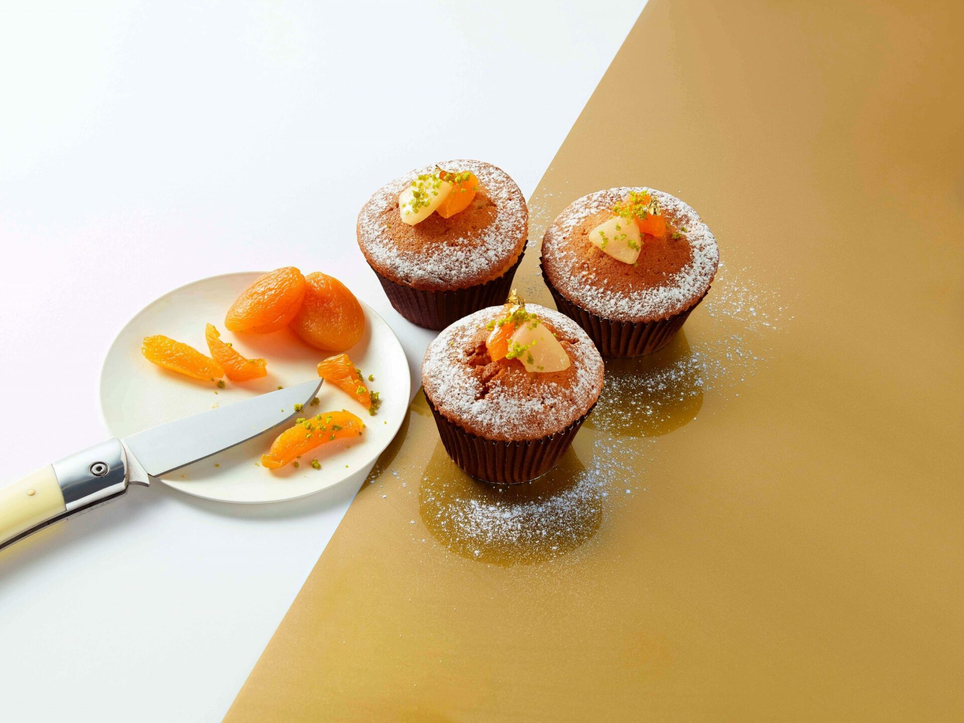 SOFT APRICOTS MUFFINS - Relais Desserts