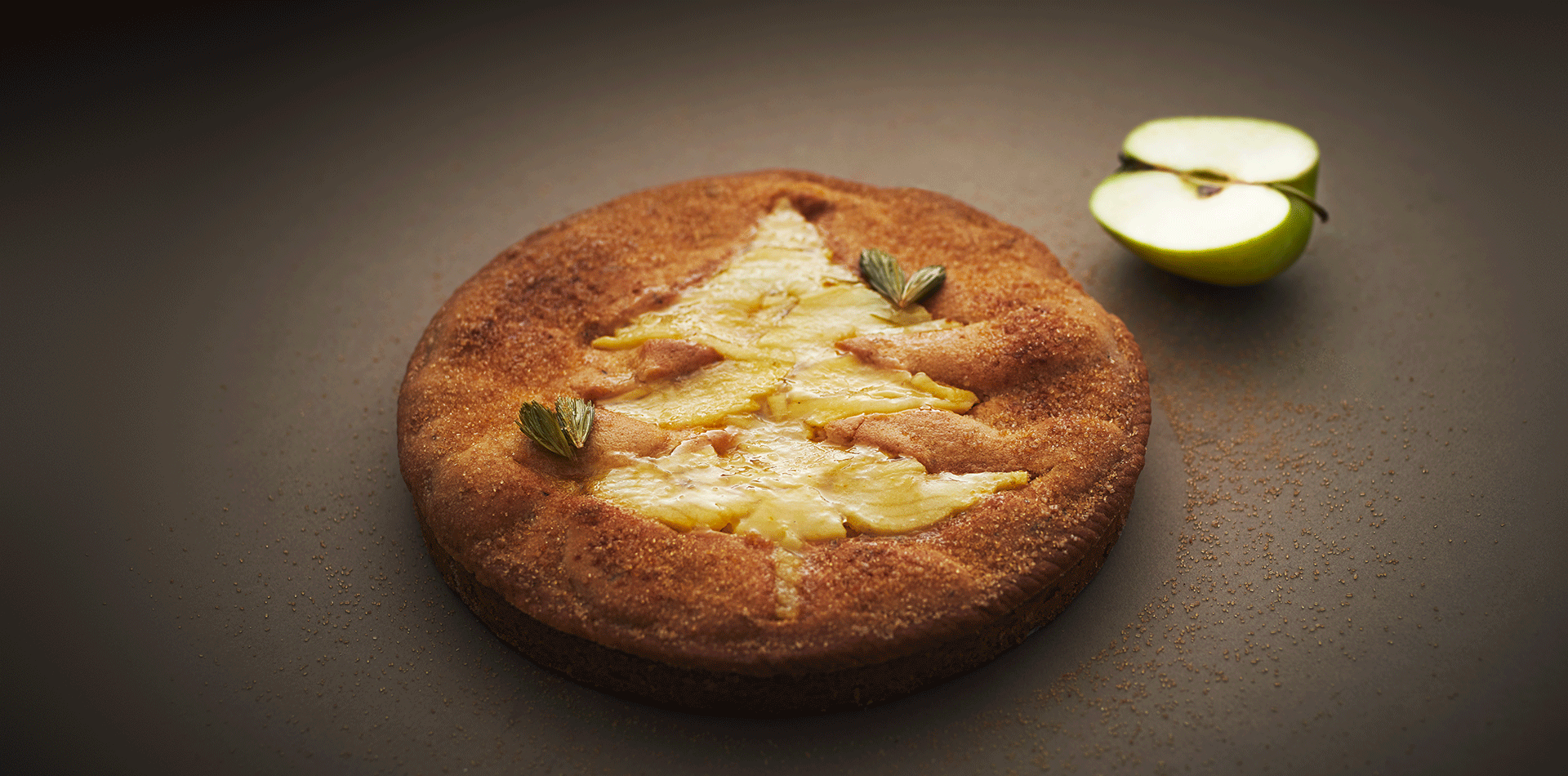TARTE AUX POMMES ET ÉPICÉA - Relais Desserts