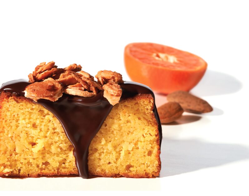 TANGERINE, CHOCOLATE AND ALMONDS CAKES * - Relais Desserts